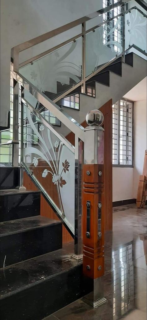 Transforming Spaces: The Elegance of Glass Railings for Indian Homes