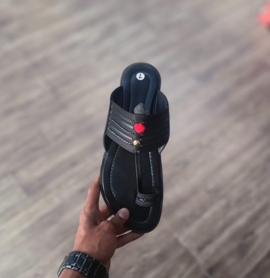 Embrace Tradition with Style: How Kolhapuri Chappals Elevate the Modern ...